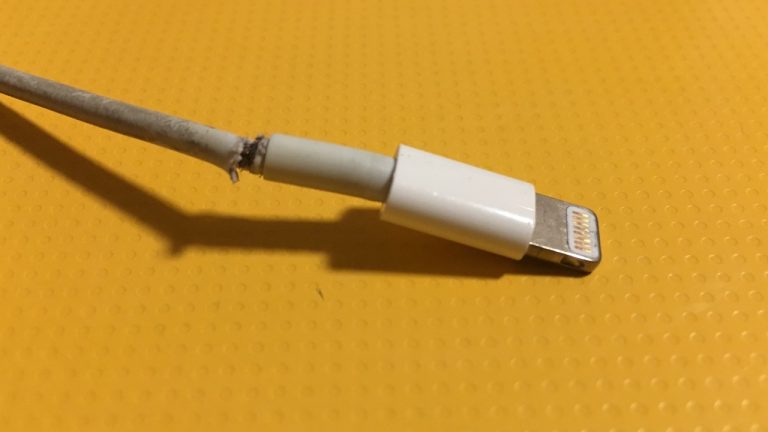 Ini Sebab Kenapa Kabel iPhone Mudah Rosak